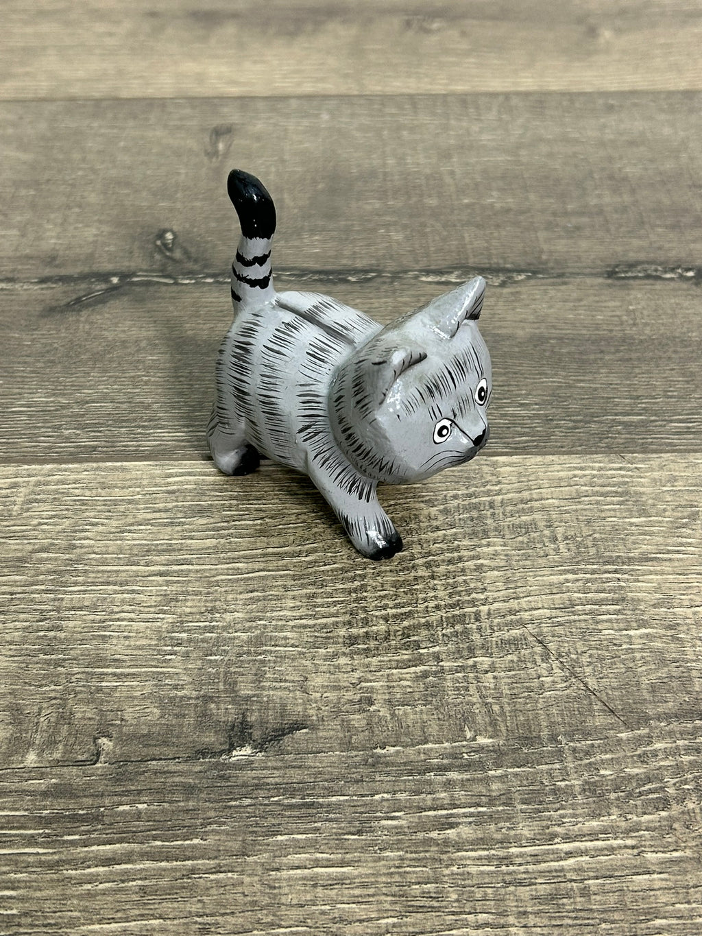Standing Grey Cat – Gringo Fairtrade