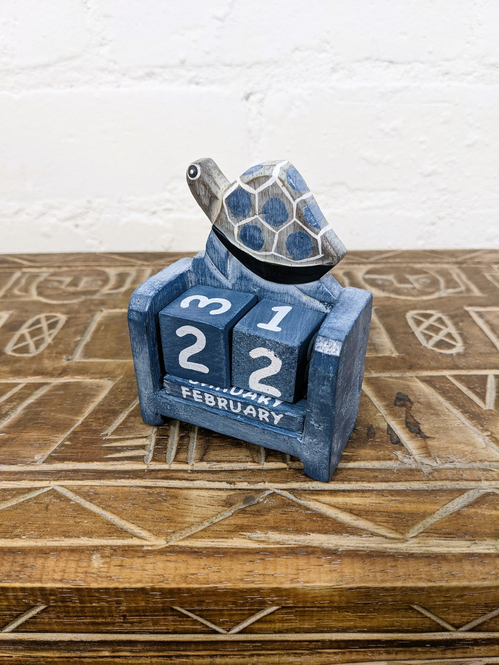 Wooden Turtle Calendar – Gringo Fairtrade