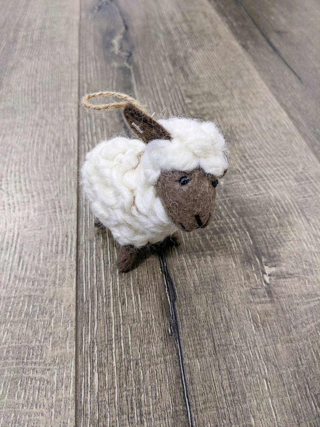 Felt Hanging Sheep – Gringo Fairtrade