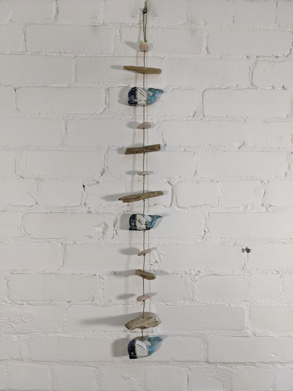 Driftwood String of Stripy Whales – Gringo Fairtrade